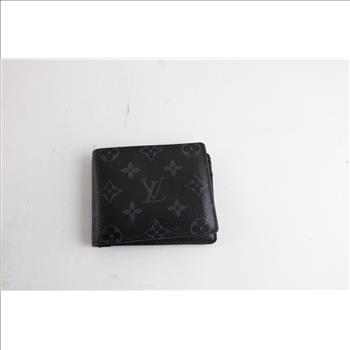 Louis Vuitton Men's Black Monogram Wallet | Property Room