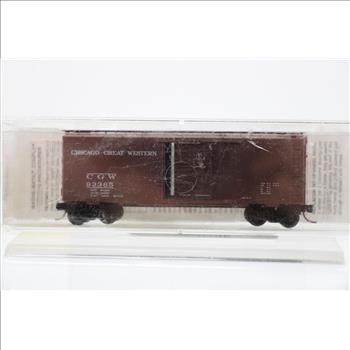 Micro-Trains Line 40' Standard Box Car Single Door Chicago Great Western | Property Room