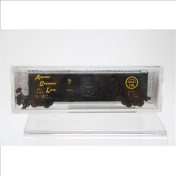 Micro-Trains Line 50' Standard Box Car With Plug Door And Sliding Door | Property Room