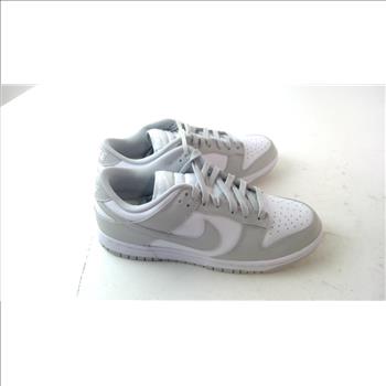 Nike Dunk Low Mens Shoes, Size 7 | Property Room