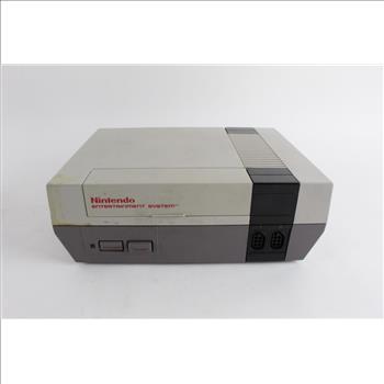 Nintendo NES Game Console | Property Room