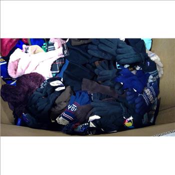 Pallet With Assorted Winter Clothing, 20+ Pieces | Property Room