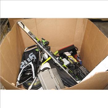 Pallet With DSLR Camera And More, 10+ Pieces | Property Room