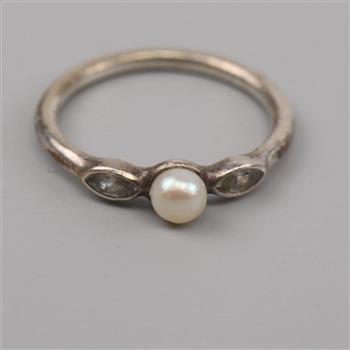Pandora Sterling Silver Pearl Petite Leaves Ring | Property Room