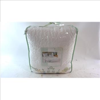 Phi Modern Heirloom Collection Queen Bed Spread | Property Room