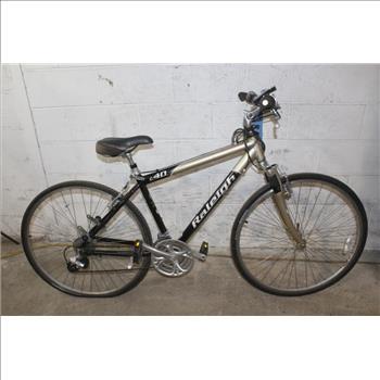 Raleigh C40 Hybrid Bike | Property Room