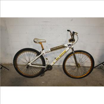 SE Racing Big Ripper Cruiser Bike | Property Room