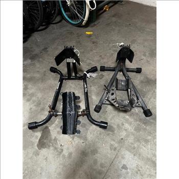 The Baxley LA Chock And Sport Chock | Property Room