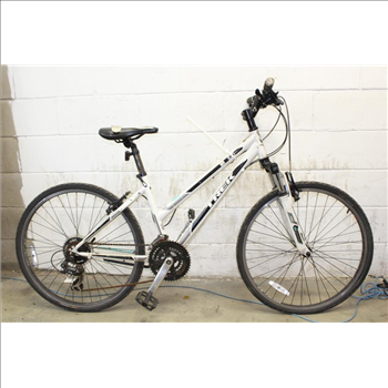 Trek SingleTrack 820 City Bike | Property Room