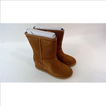 Ugg Classic Womens Boots Size 9 | Property Room