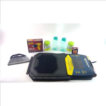 Universal Vehicle Floor Mats, Fly Traps & More, 5+ Pieces | Property Room