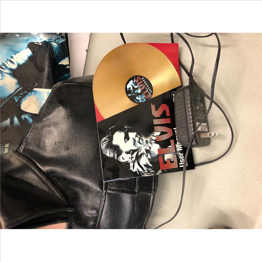 ELVIS Wowwee Alive Elvis | Property Room