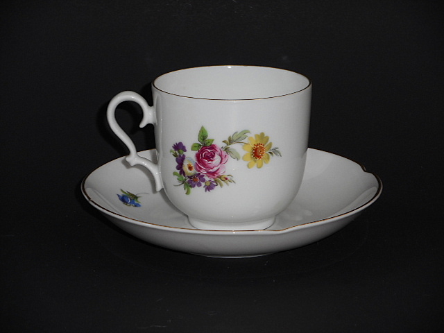 Antique Kaiser Tea Cup Set | Property Room