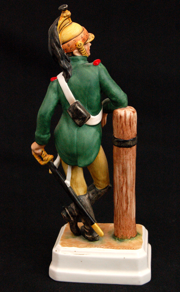 Goebel Bochmann Figurine - LF10 | Property Room