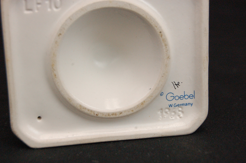 Goebel Bochmann Figurine - LF10 | Property Room