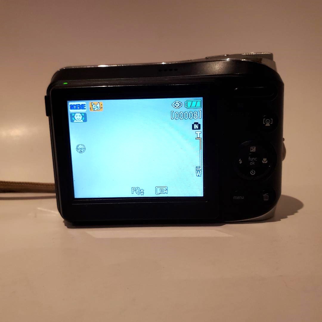GE Smart Series A950 9.1MP Digital Camera | Property Room