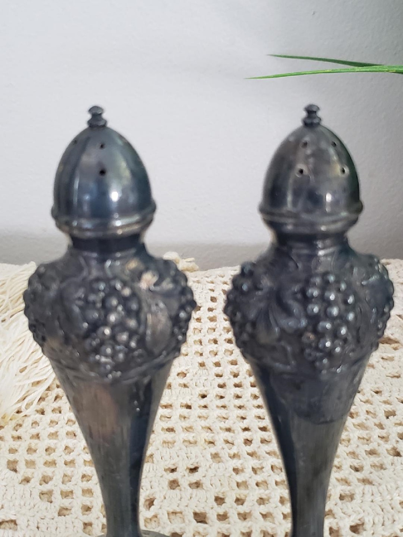 VTG SP EP Lead Grape Pattern Salt and Pepper Shakers -Made in Canada ...