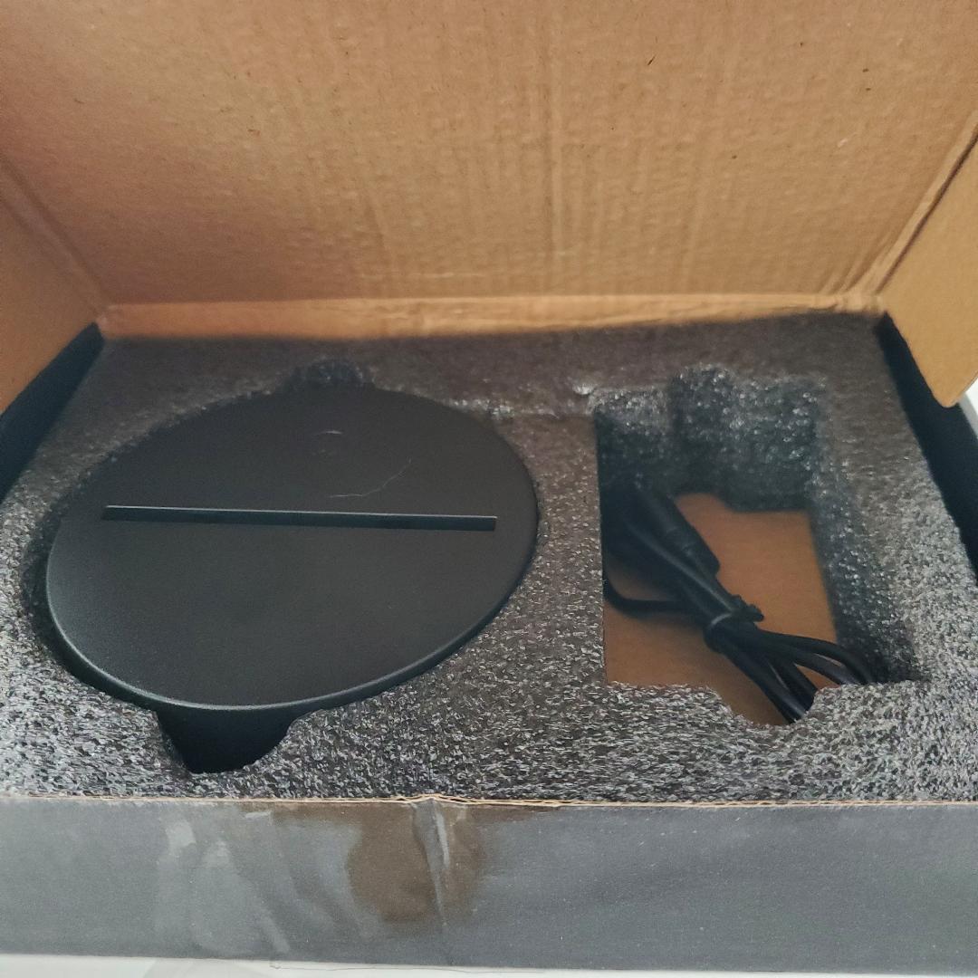 USB Creative 3D Visual RGB 7 Color Lamp Hockey Player | Property Room