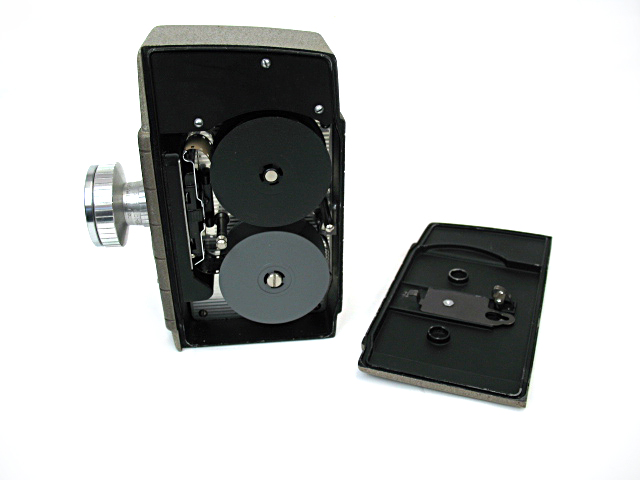 Bell & Howell 252 8mm Movie Camera c. 1950s | Property Room