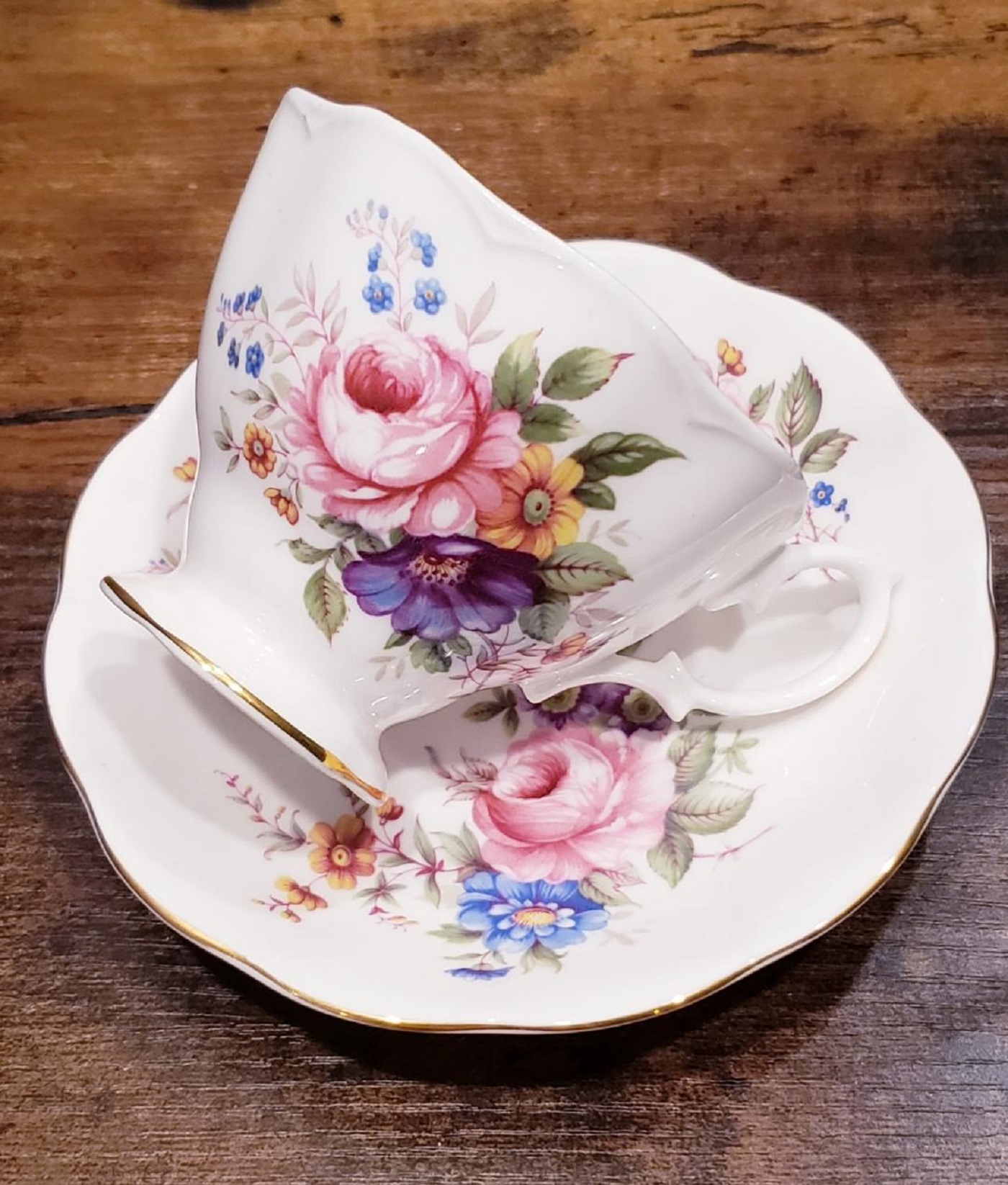 Vintage Royal Albert Bone China Tea Cup and Saucer Set - Made in England | Property Room