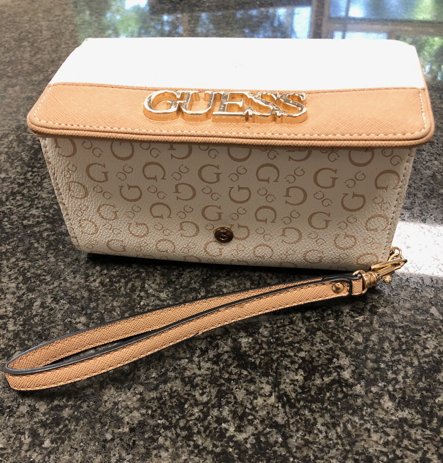 Guess Wallet | Property Room