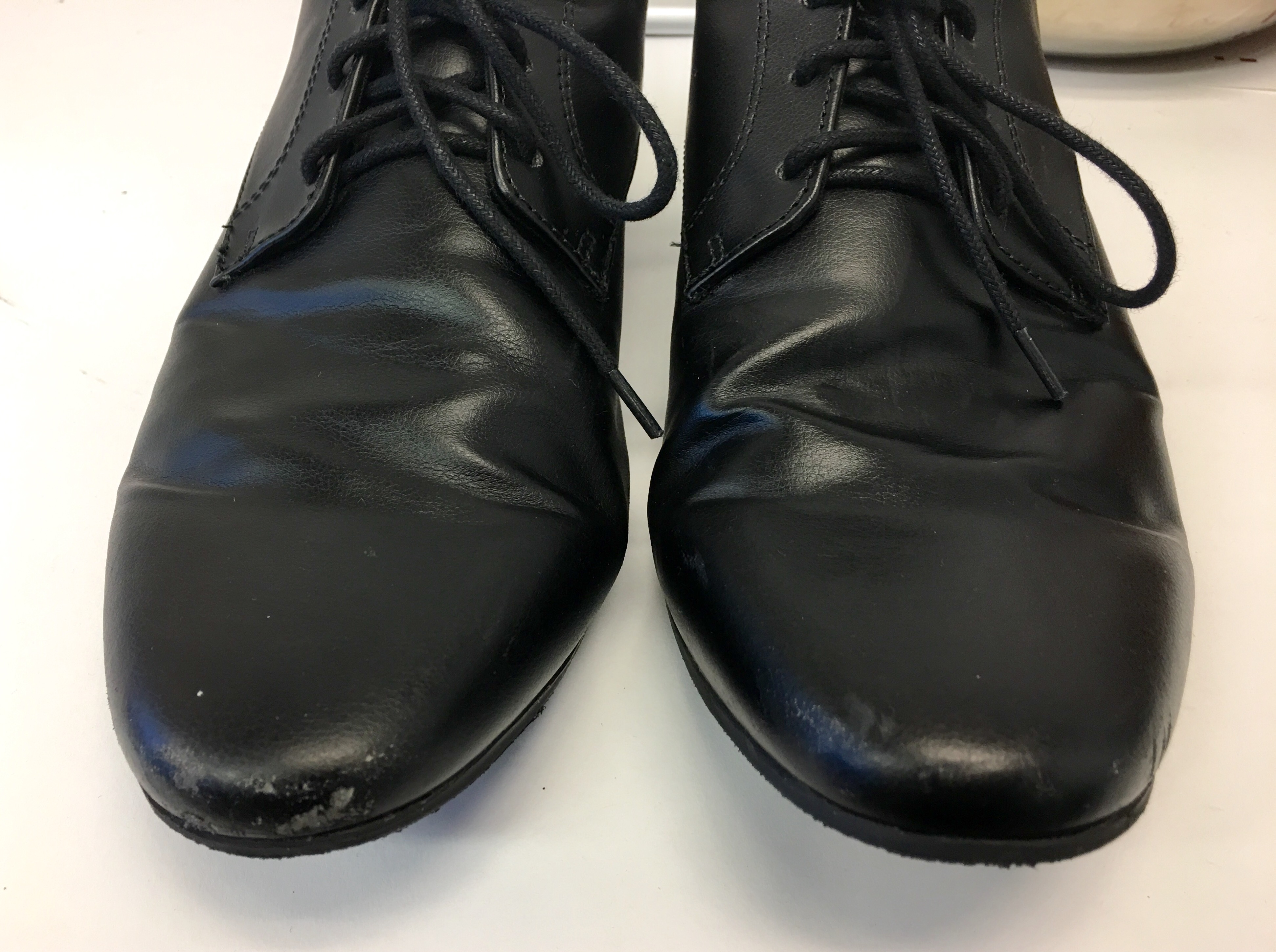 H&M Mens Leather Derby Shoes, 8.5 | Property Room