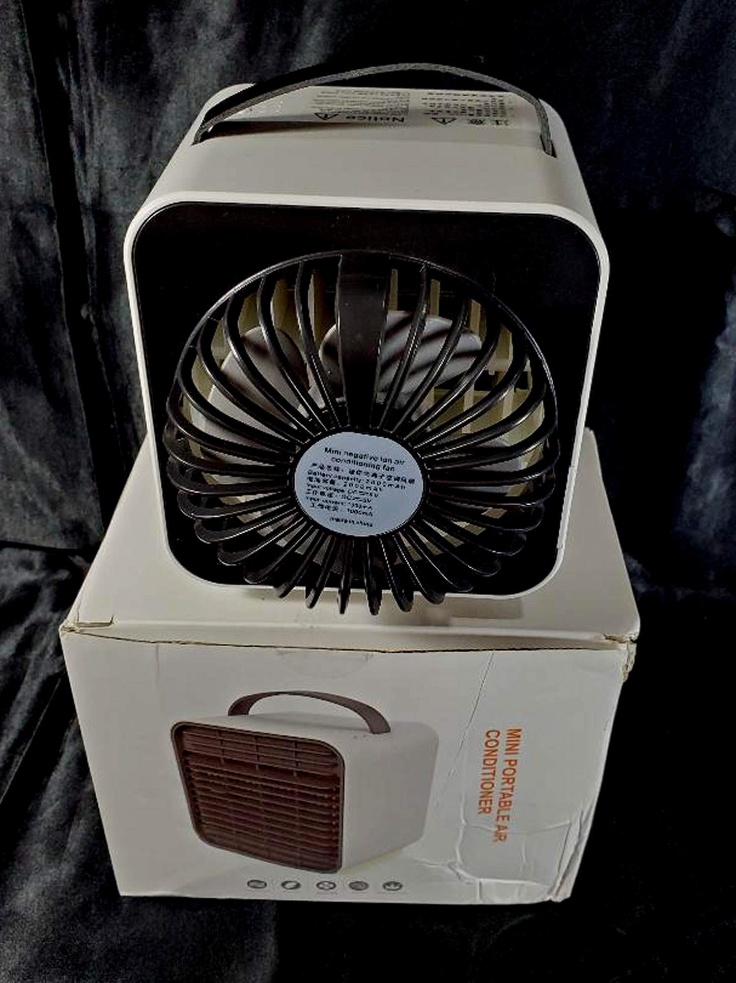 New Open Box Mini USB Portable Air Conditioner | Property Room