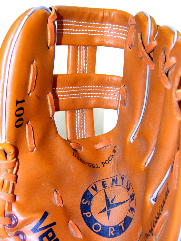 Venture Baseball Glove | Property Room