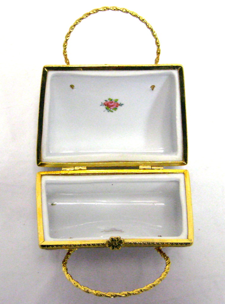 9 Porcelain Pill Boxes with 18kt Gold Inlay | Property Room