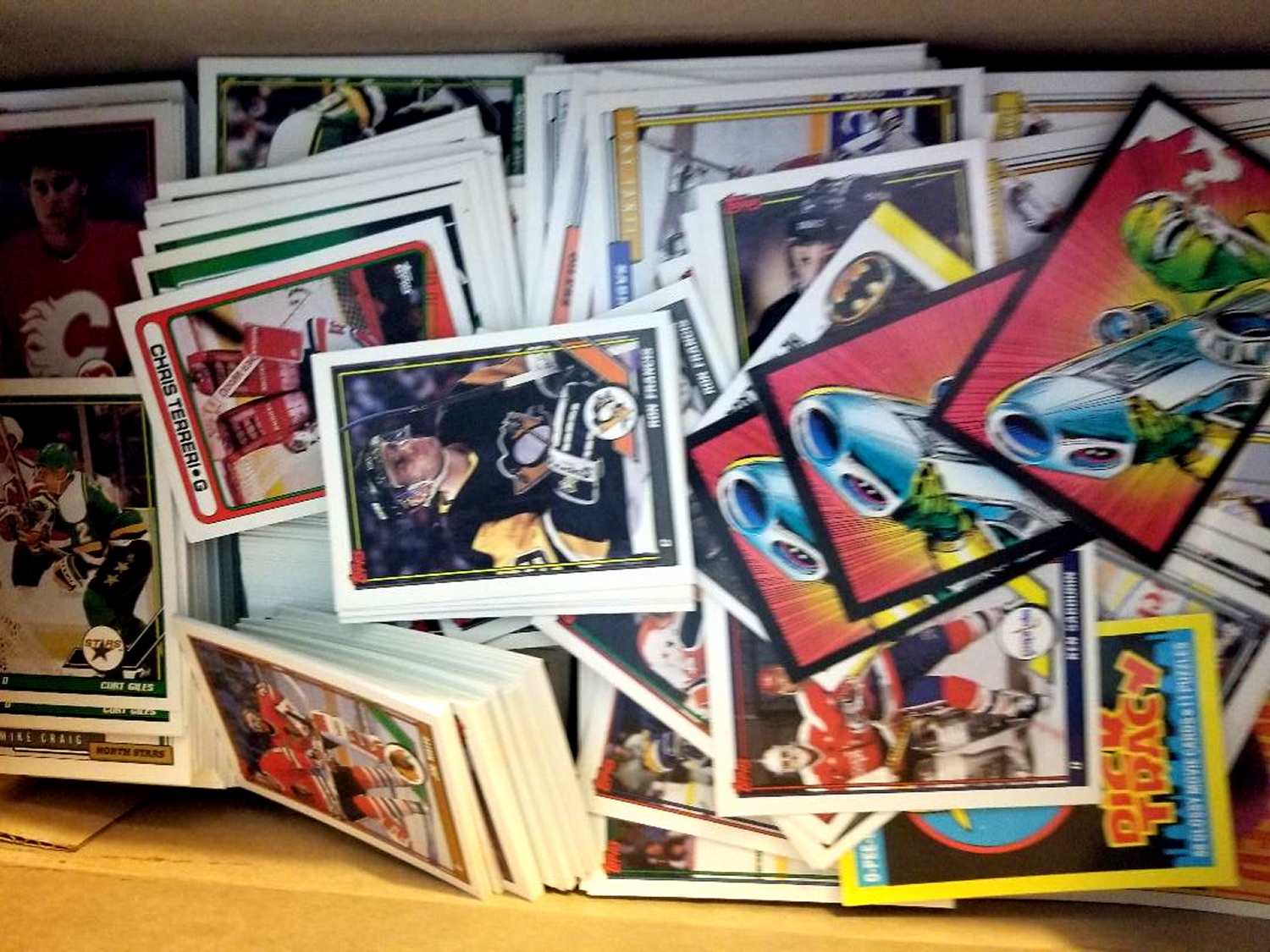 Lot of 100 Random Hockey Cards Lot 26 | Property Room