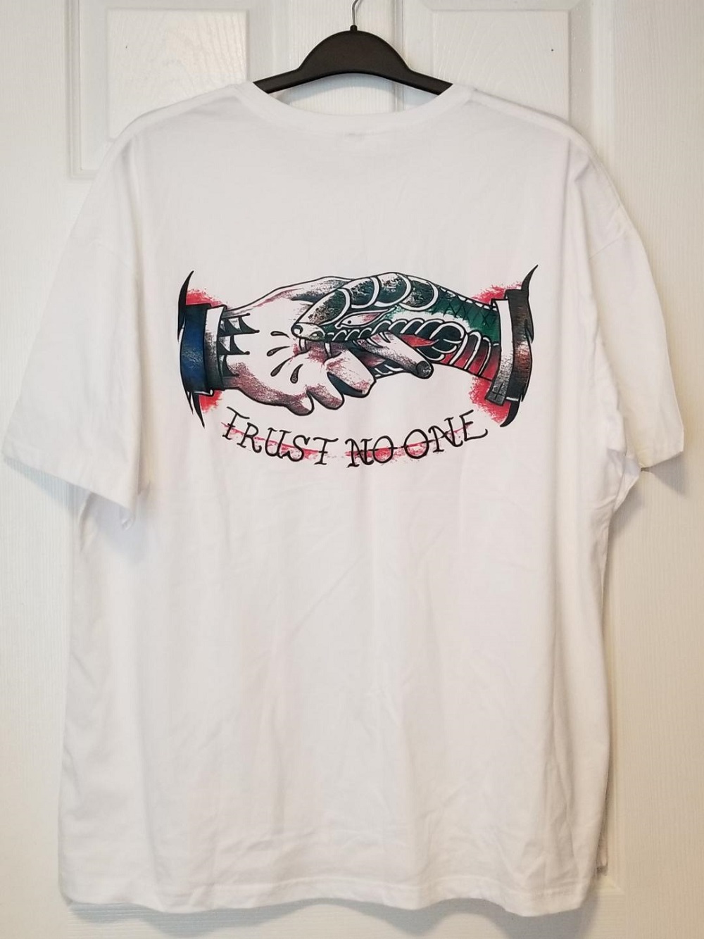 Men's Trust No One Tattoo Graphics T-Shirt Size - L | Property Room