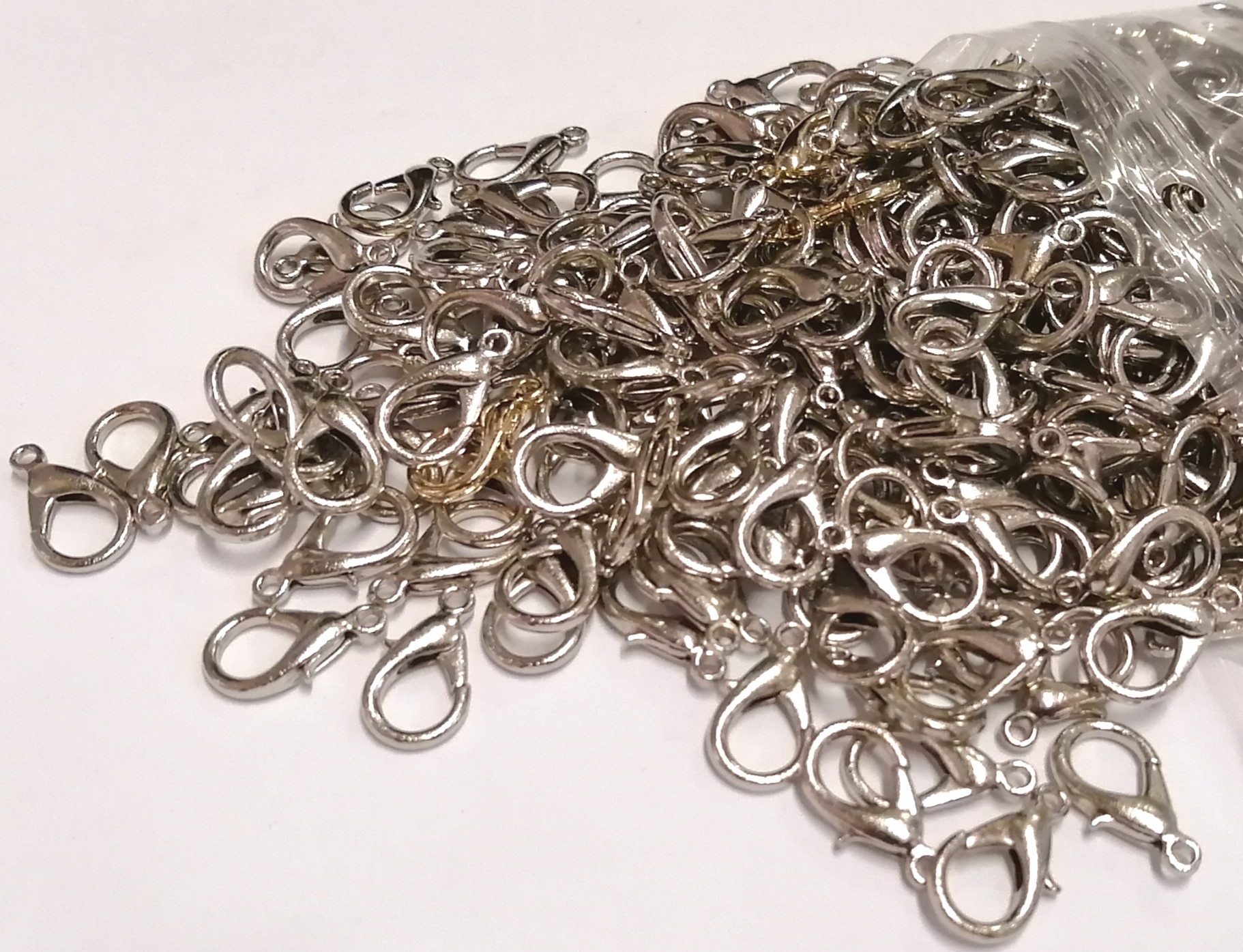 EXTRA LARGE NICKEL PLATED LOBSTER CLASPS -500 PIECES | Property Room