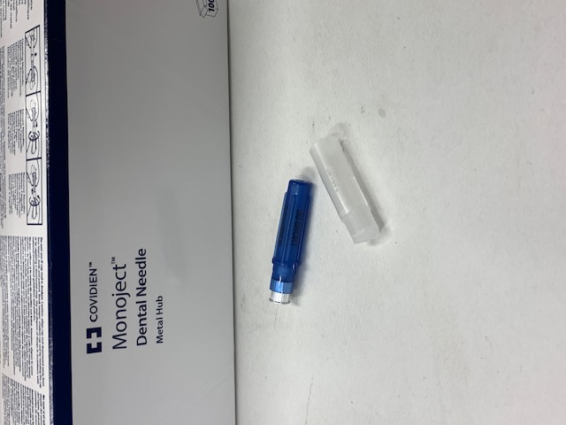 Monoject Needles 100 Metal Hub 30G Short x 1" | Property Room