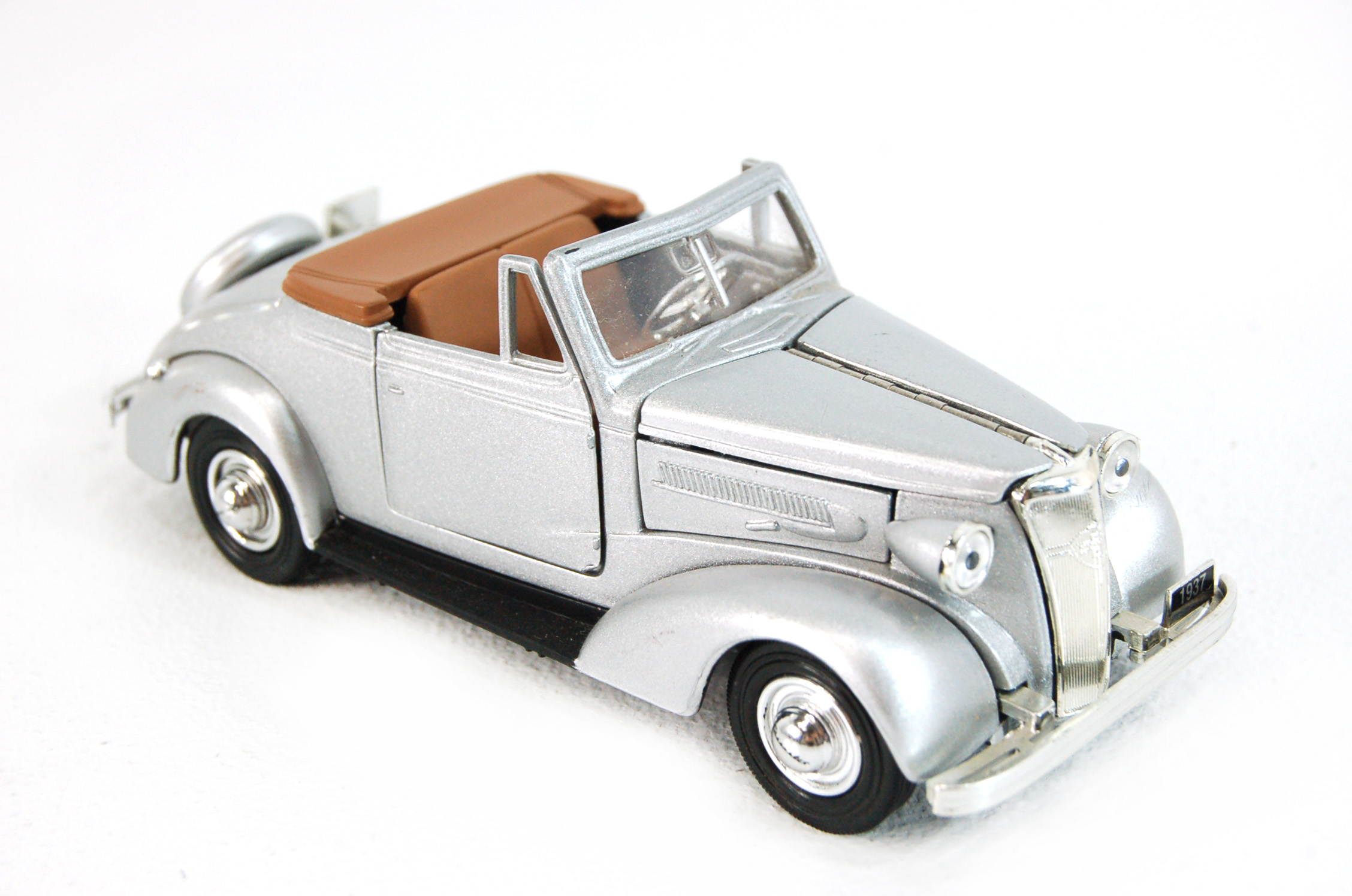 National Motor Museum Mint Co. Model Car / Collectible -1937 Chevrolet ...