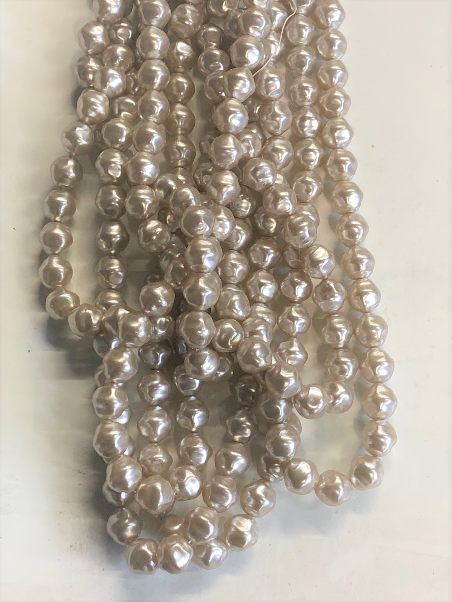 Majorica Pearl Necklaces 12 Pieces | Property Room