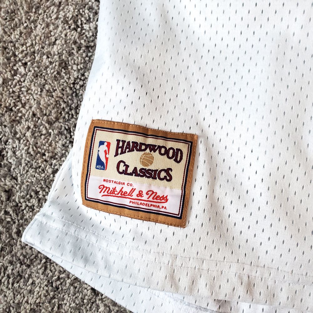 Chicago Bulls Mitchell & Ness Hardwood Classic Basketball NBA Shorts ...
