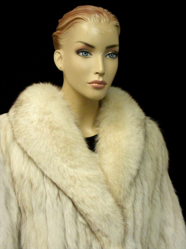 Women's Arctic Fox Jacket M | Property Room