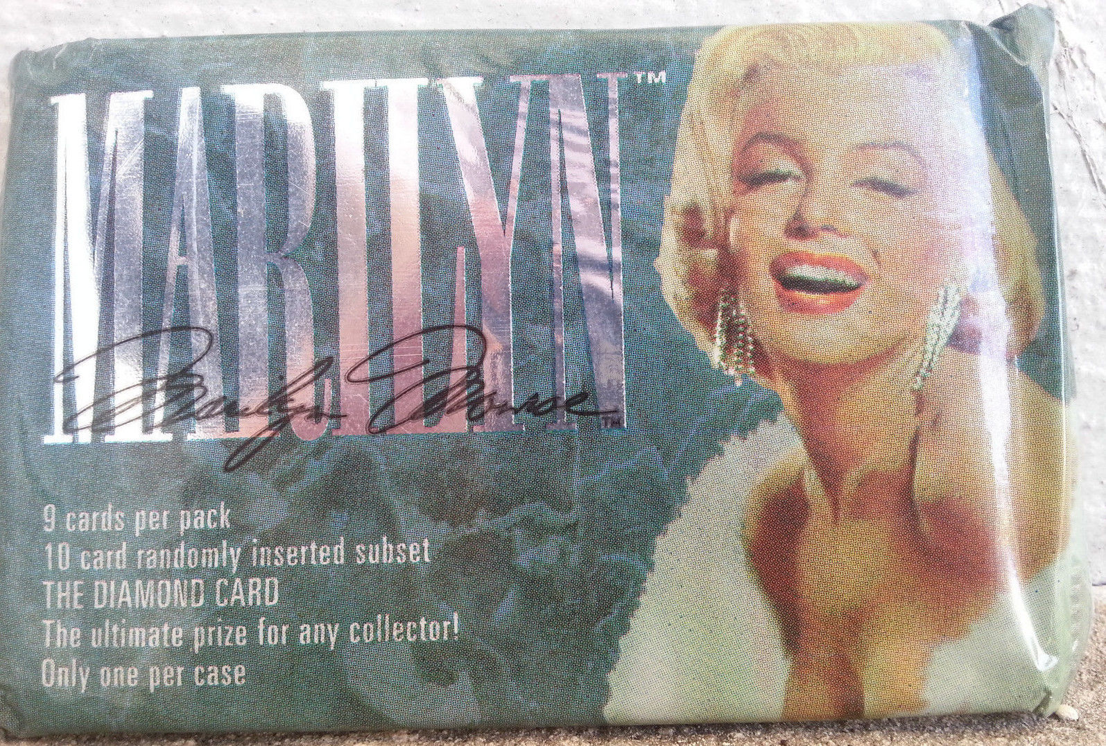 Lot of 12 Marilyn Monroe Series 1 Trading Card Pack | Property Room