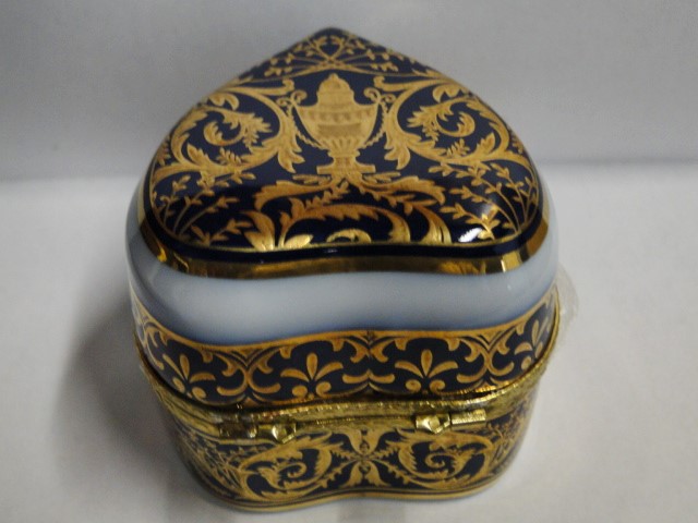 Porcelain Cobalt Blue Pill Box with 18kt Gold Inlay | Property Room