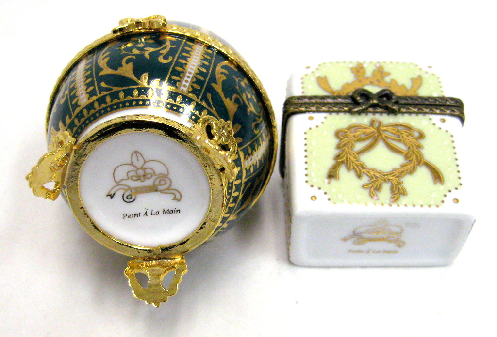 2 Limoges Porcelain Pill Boxes with 18kt Gold Inlay | Property Room