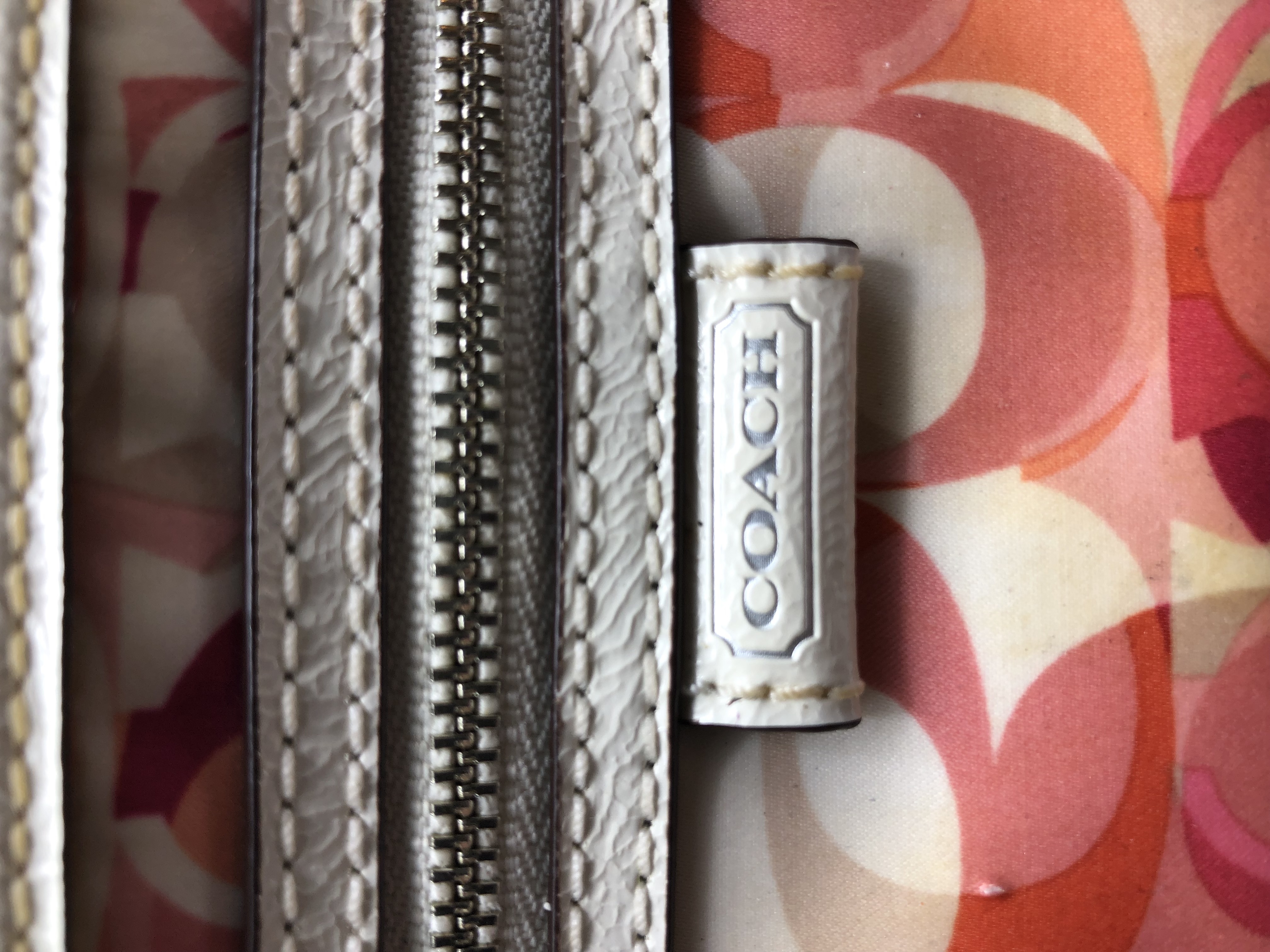 Coach Signature Double Zip Wallet White Leather Trim | Property Room