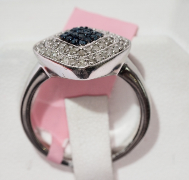 Diamond Ring Value $788.00 | Property Room