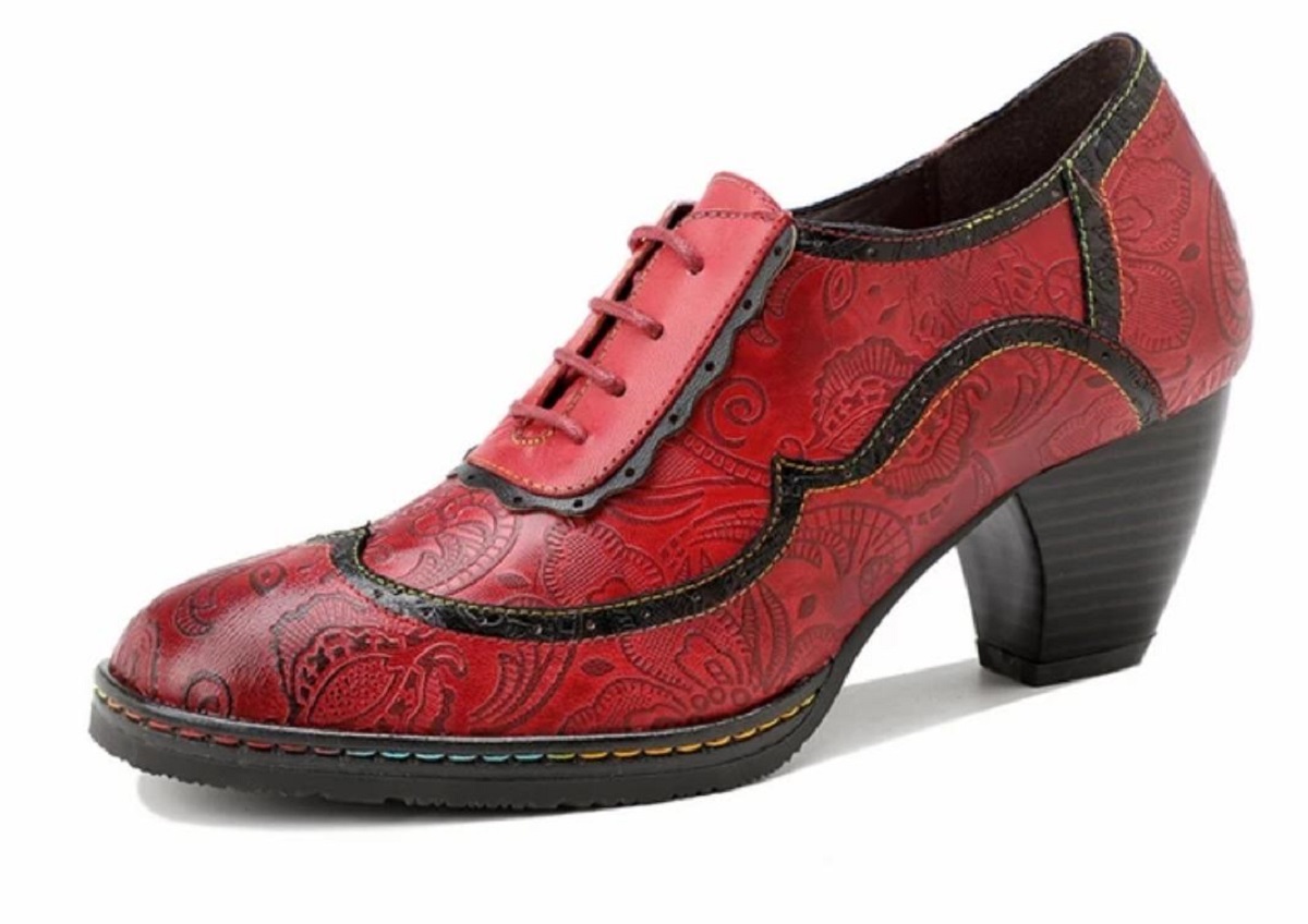 Women's Retro Style Red Lace Up Pump Shoes Size - 7/7.5 | Property Room