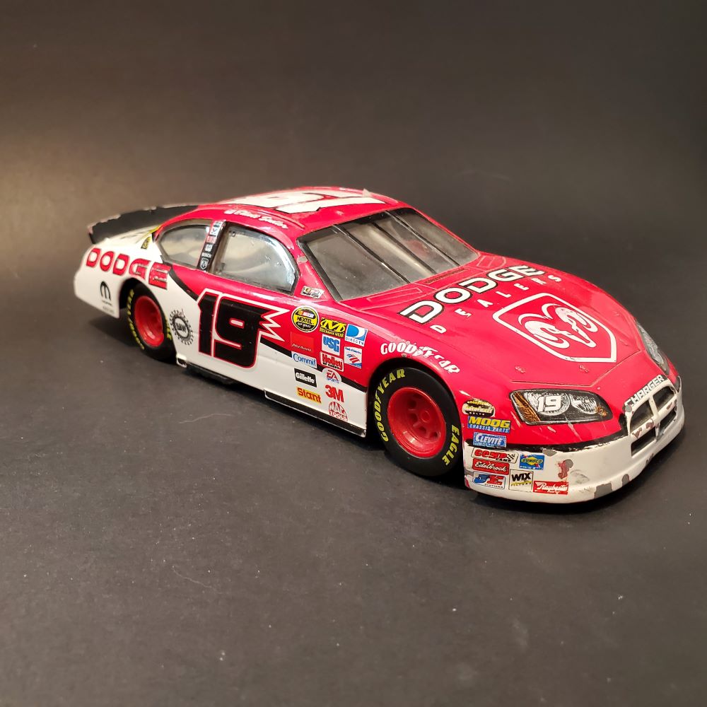NASCAR Elliott Sadler #19 Dodge Dealers 2007 Charger 1:24 Action ...