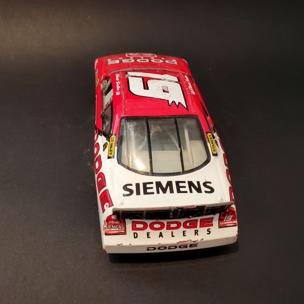NASCAR Elliott Sadler #19 Dodge Dealers 2007 Charger 1:24 Action ...