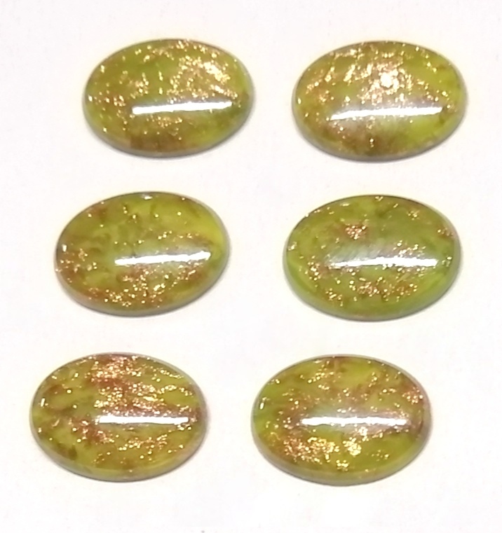 STONES - 18X13MM GREEN MATRIX WITH GOLD LININGS GLASS CABACHONS - 1000 ...