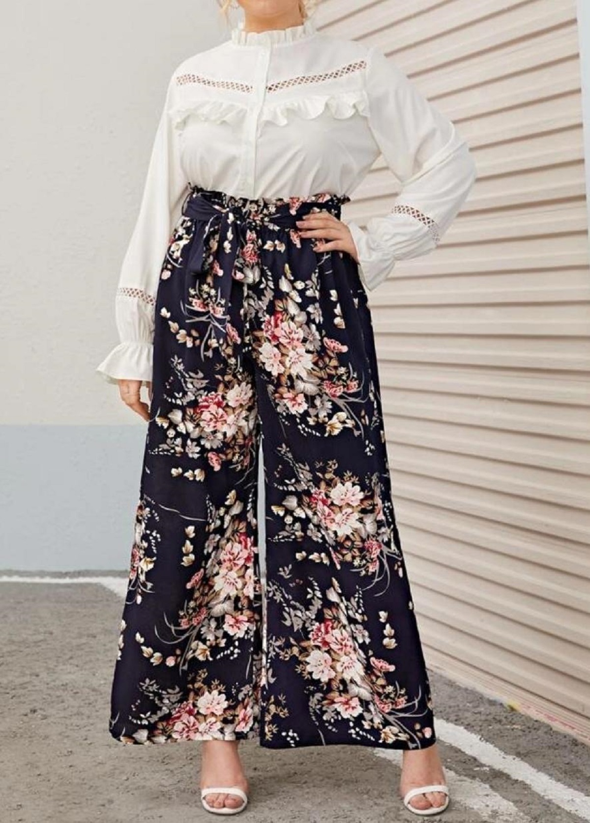 Women's Floral Print Wide Leg Pants Size - M | Property Room