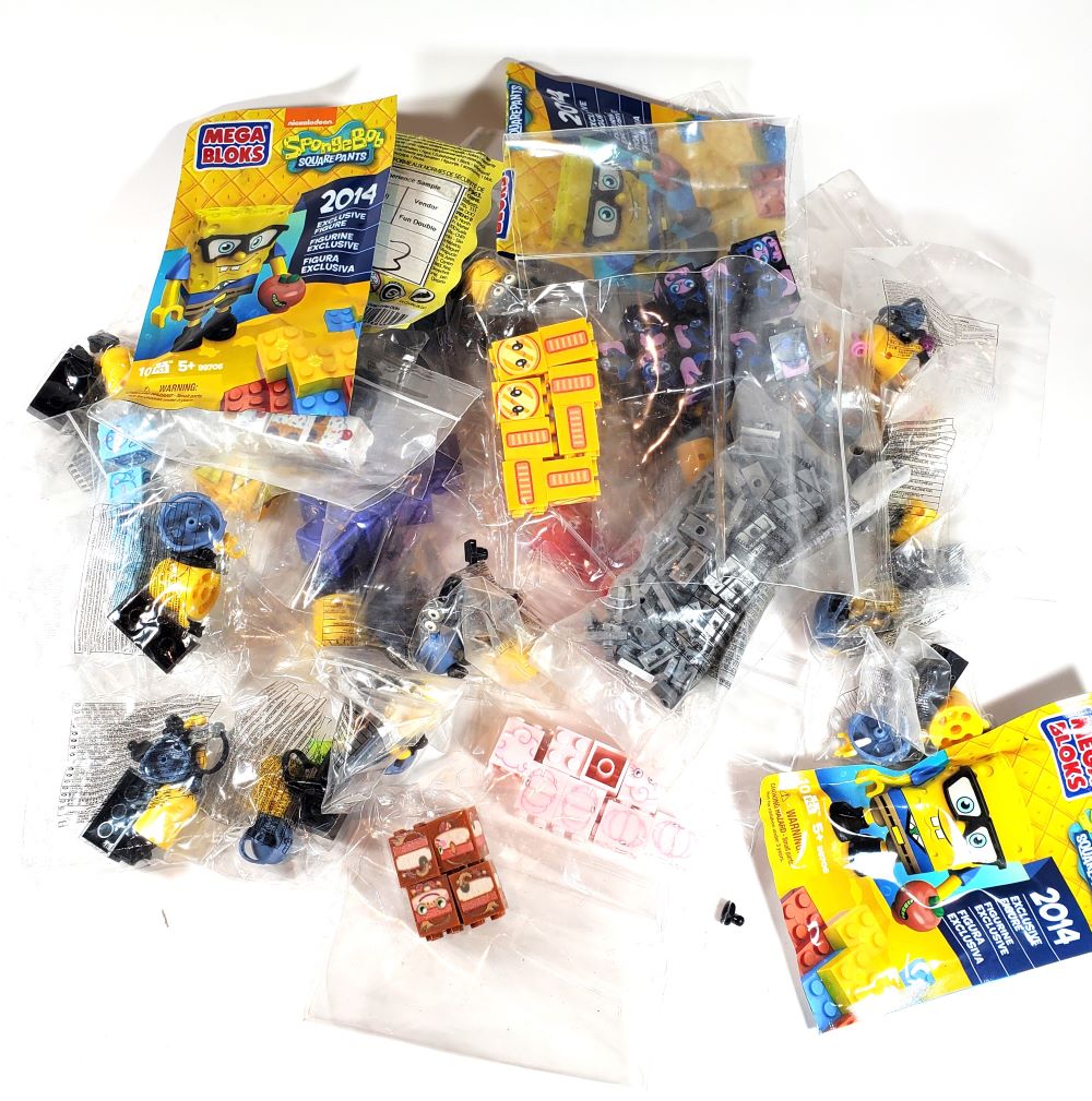 Bag Lot of Mega Bloks Figs | Property Room