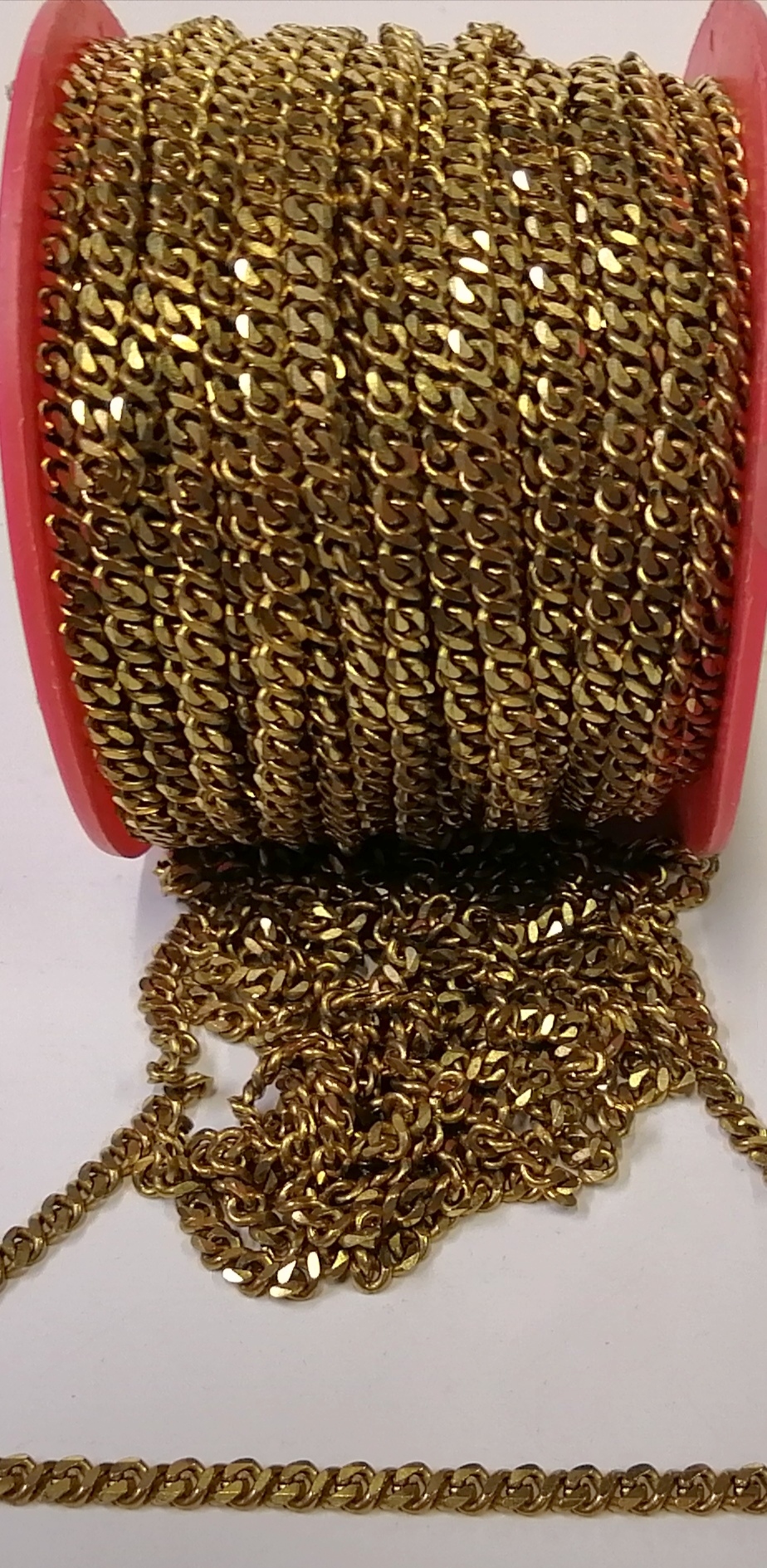 CHAIN FANCY CURB CHAIN - 10 FT. | Property Room