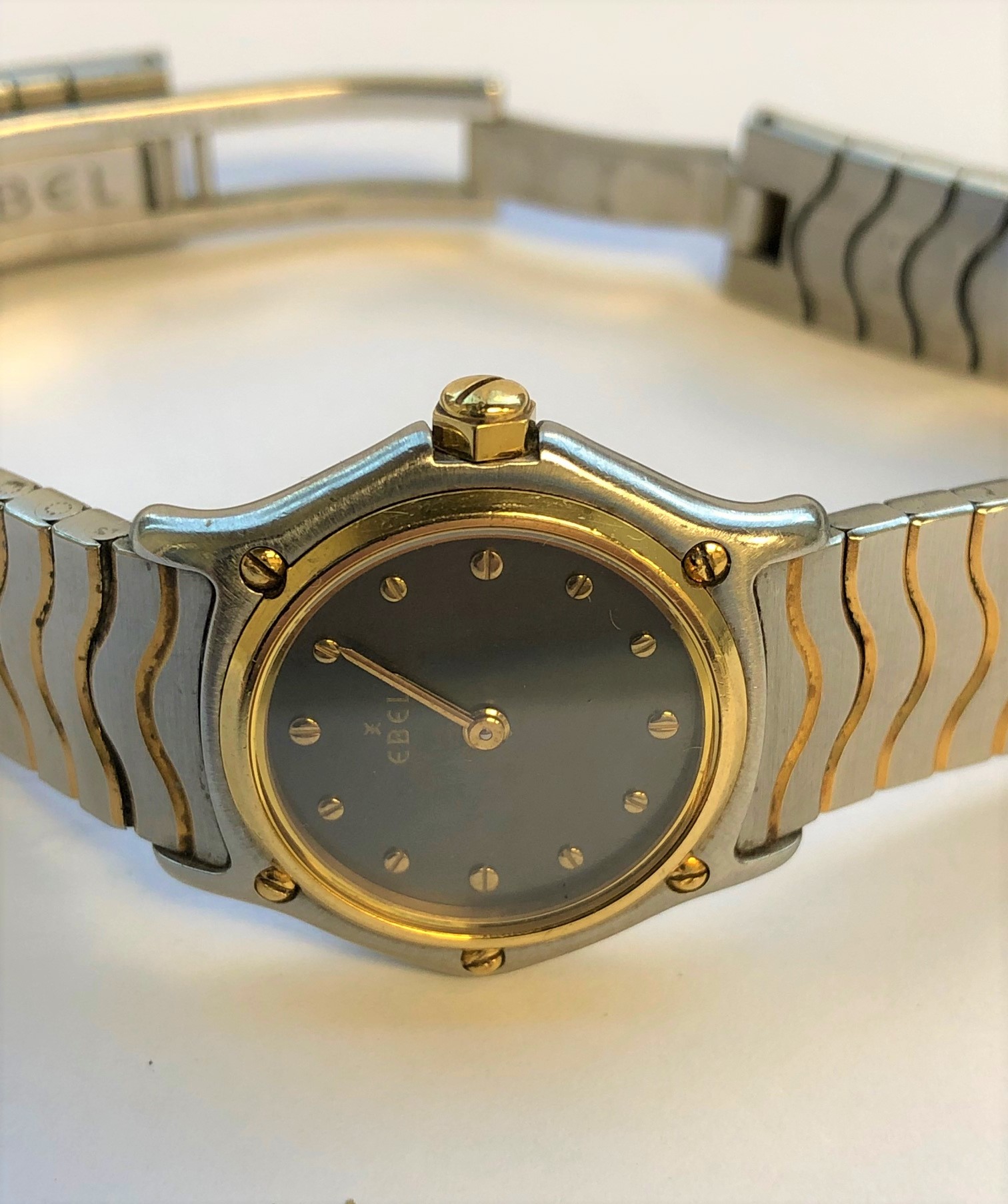 Ebel Ladies 18kt Classic Wave Bezel Watch Retail $2,100.00 | Property Room